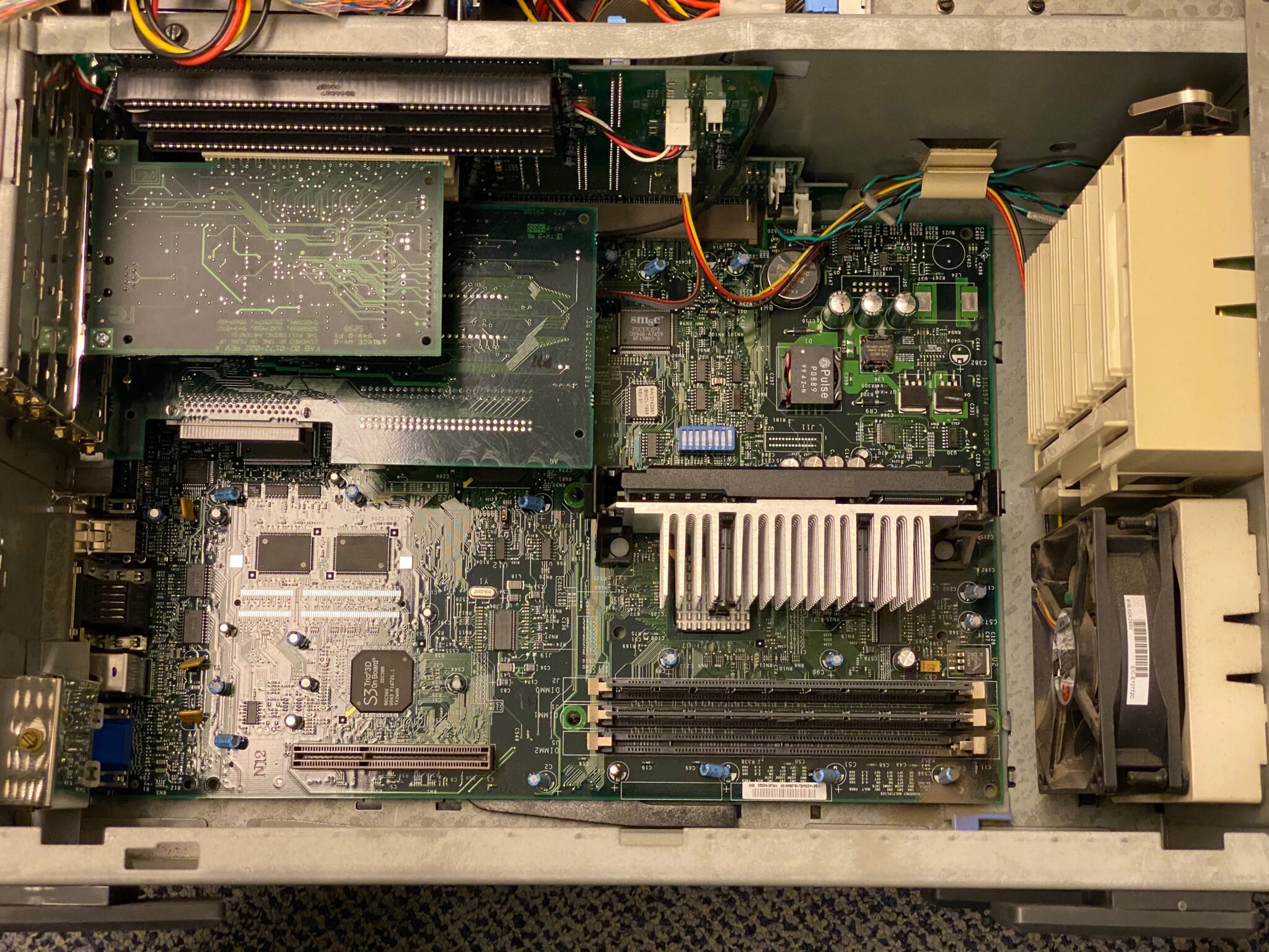 IBM Netfinity 3000 | Doomi’s Braindump