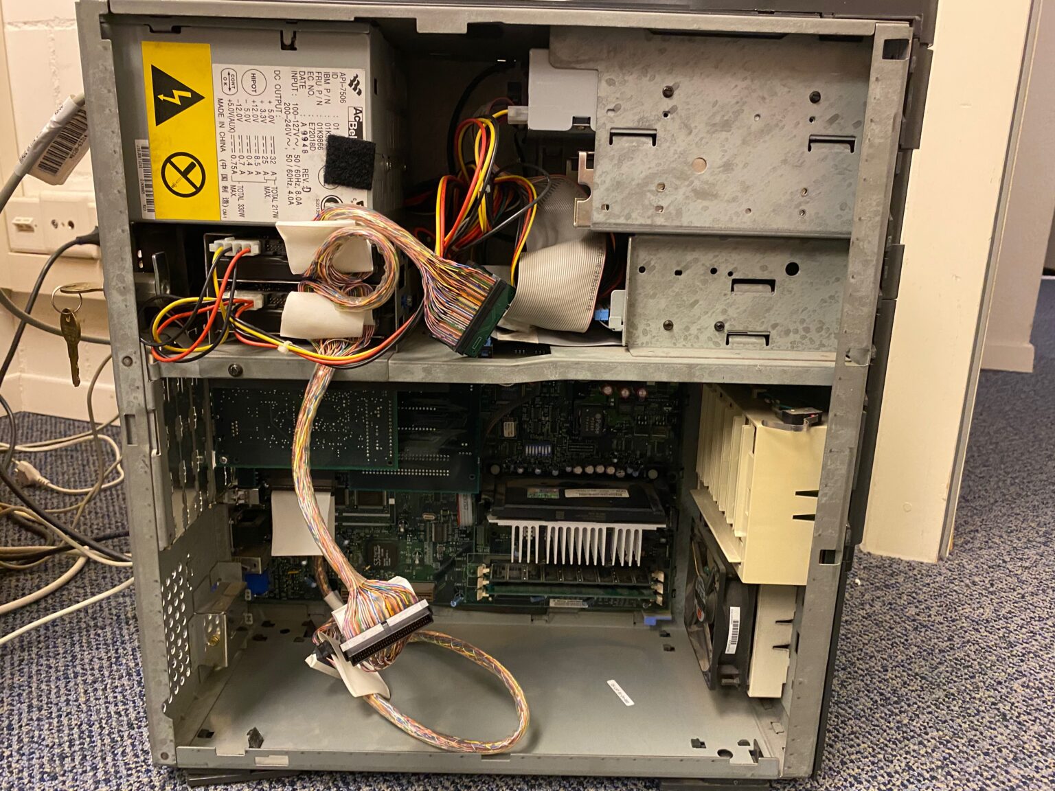 IBM Netfinity 3000 | Doomi’s Braindump